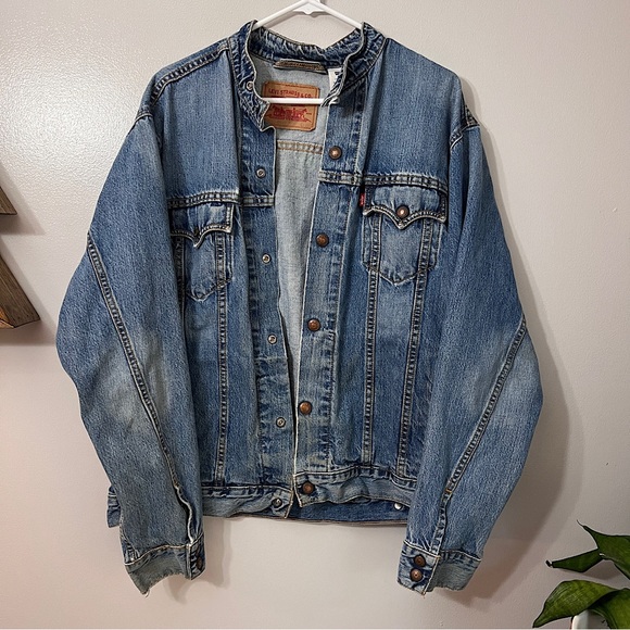 Levi's | Jackets & Coats | Levis Vintage Easy Rider Trucker Denim ...